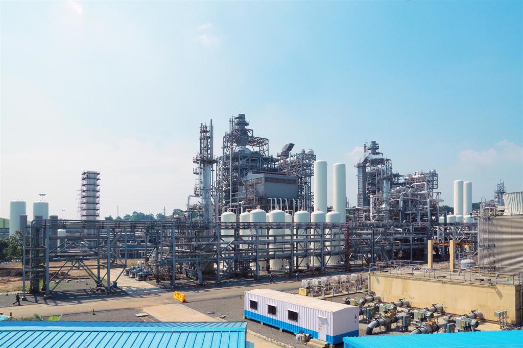 Air Products inaugurates industrial gas complex at BPCL Kochi Refinery ...