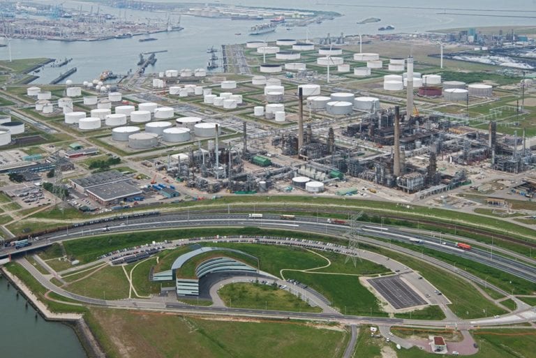 BP and Nouryon explore production of green hydrogen at BP's Rotterdam ...