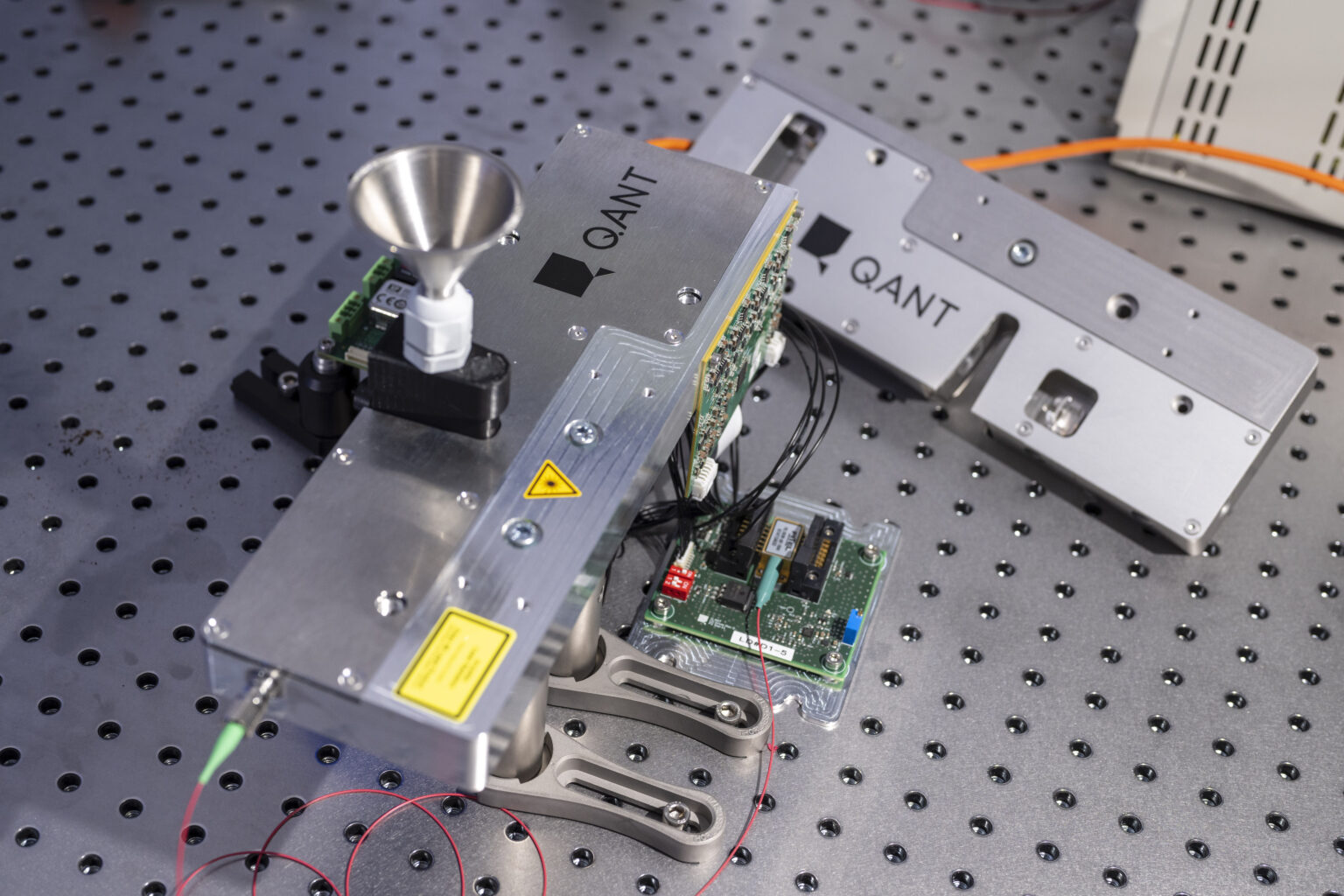 This particle sensor exploits quantum effects for real-time process ... This particle sensor exploits quantum effects for real-time process ...