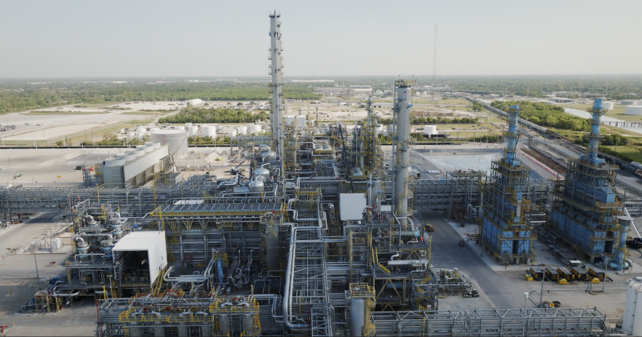 ExxonMobil announces startup of $2-billion chemicals expansion in ...