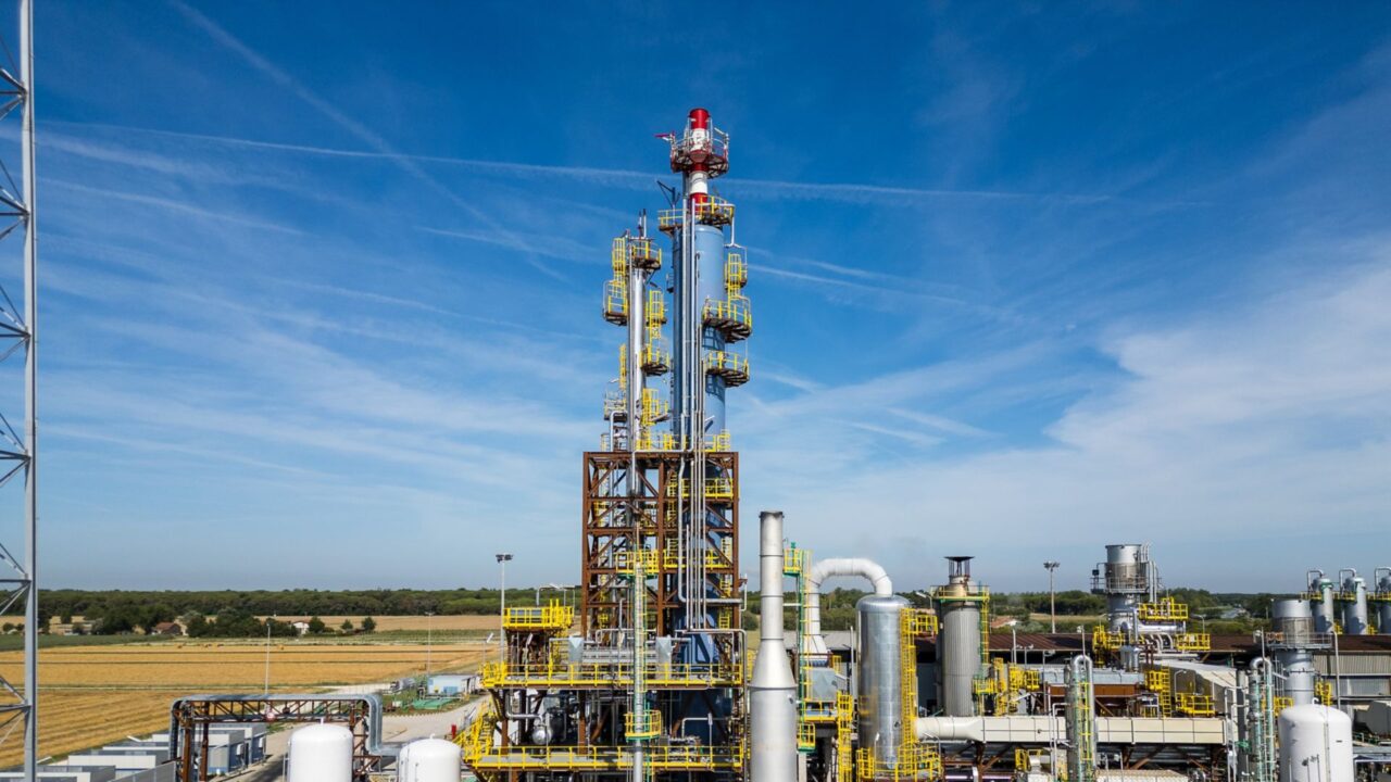 Eni and Snam launch Italy's first carbon-capture and storage project ...