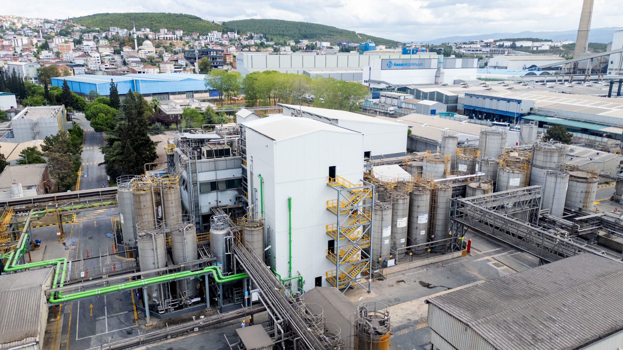 BASF starts up new dispersions production unit in Türkiye - Chemical ...